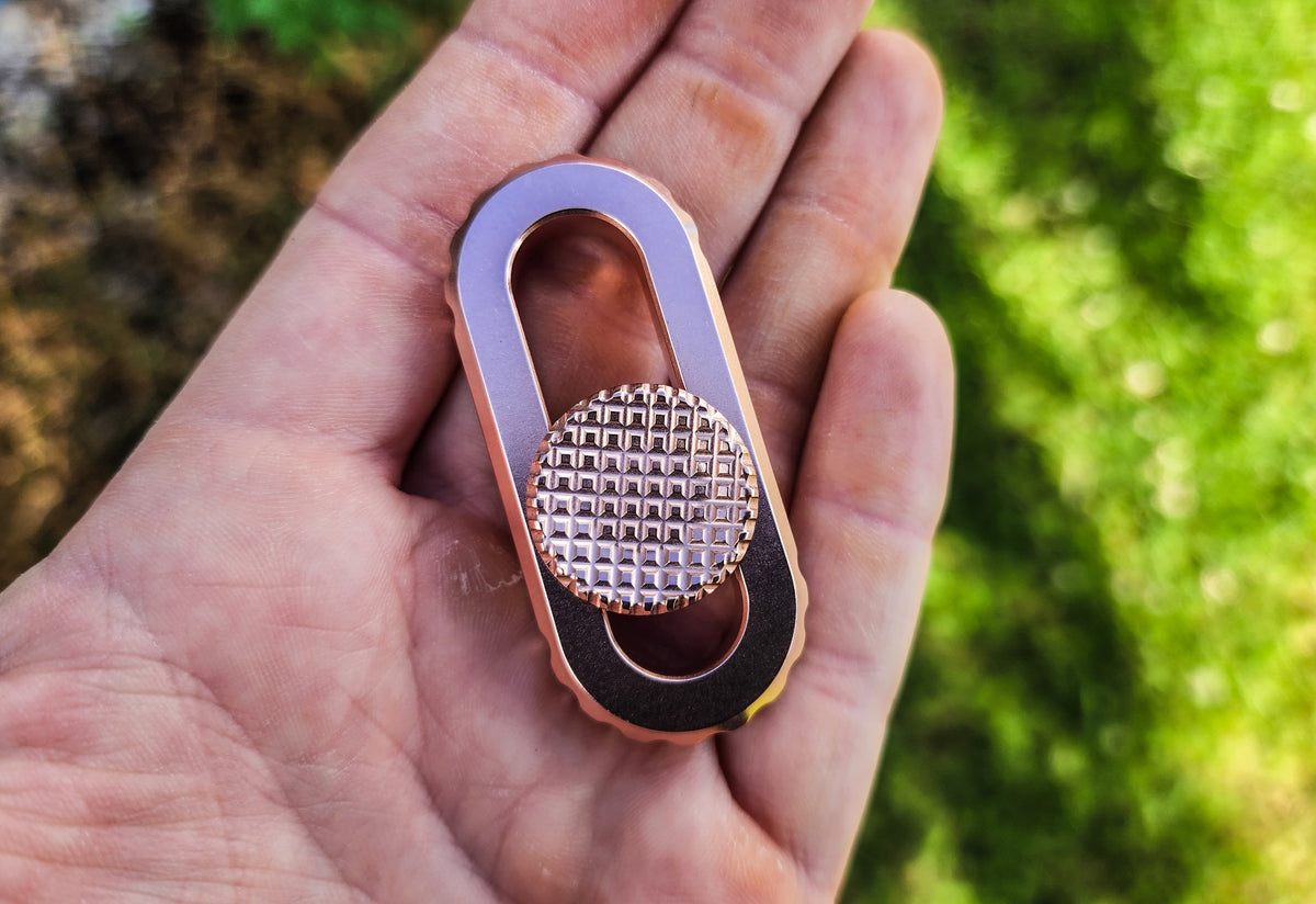 Floop 'B33' Copper Fidget – Magnus Store