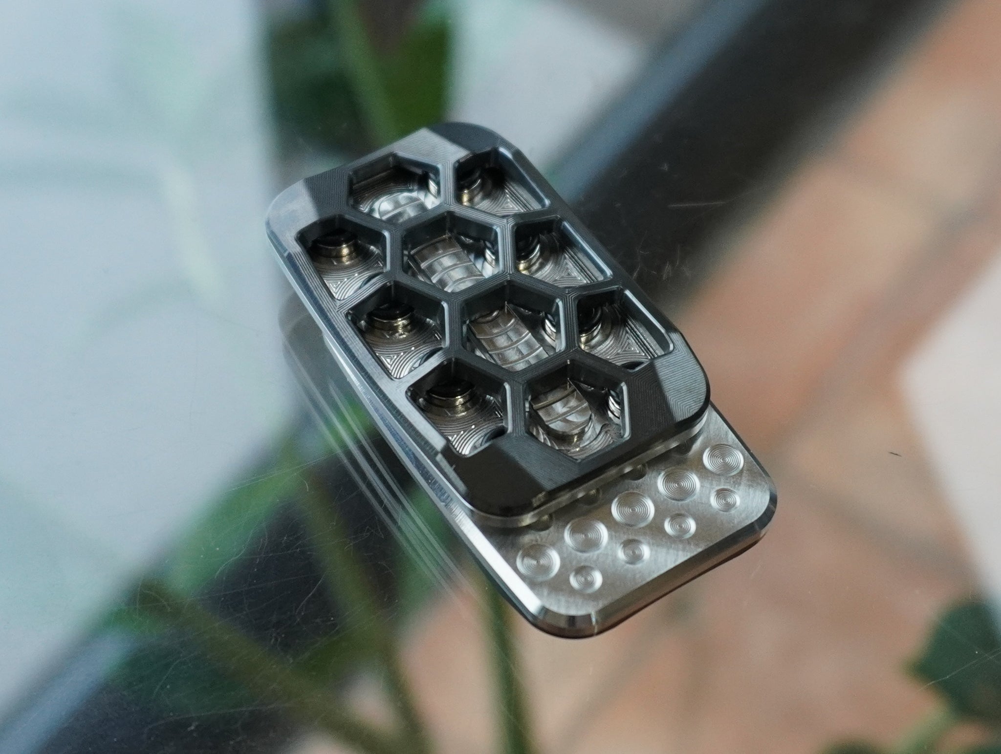 Zirconium - SE107 - Squashed Toad "Skelly Hex" - 3-Click – Magnus Store