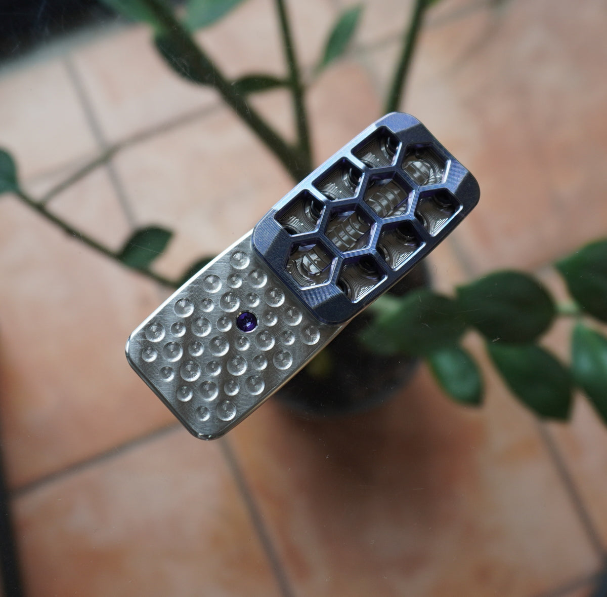 Titanium - SE194 - Squashed Toad "Skelly Hex" - 3-Click – Magnus Store